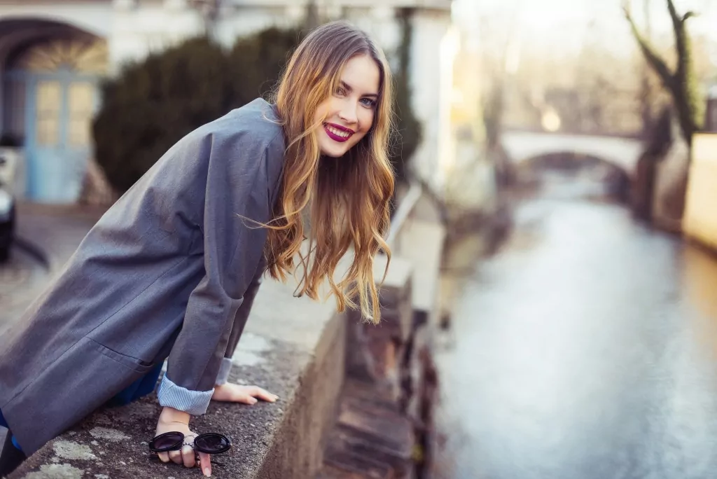 9 Fabulous Ways to Be More Charming Womanitely