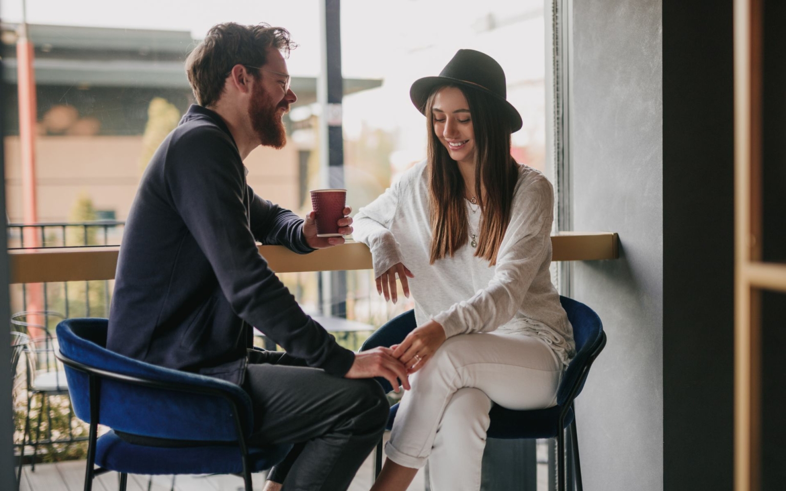 20 Obvious Signs a Guy Is Flirting with You